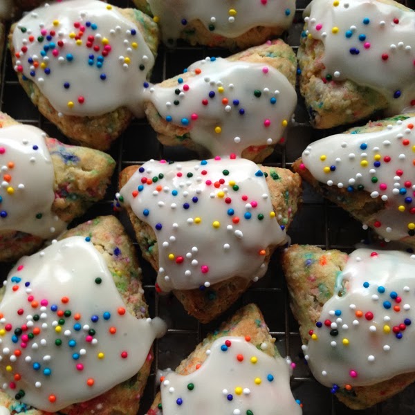 Food Pusher: Mini Cake Mix Scones
