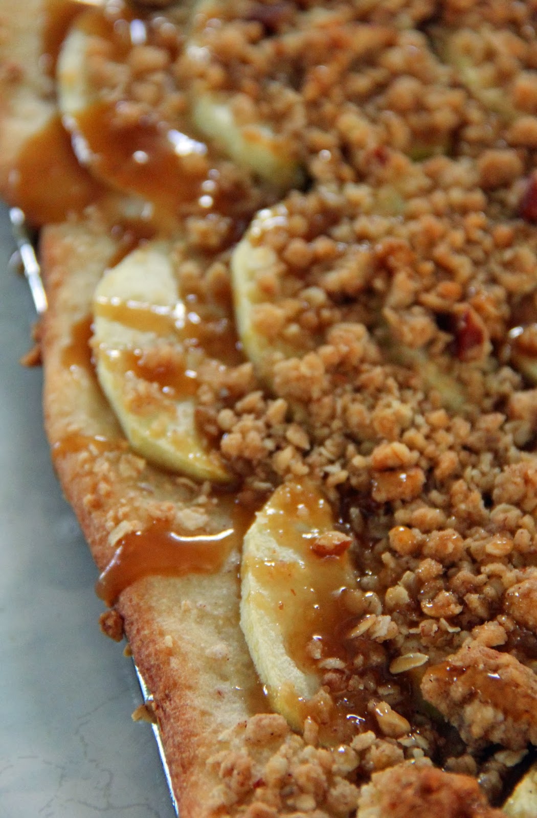 Jo and Sue: Salted Caramel Apple Crumble Pizza Sticks