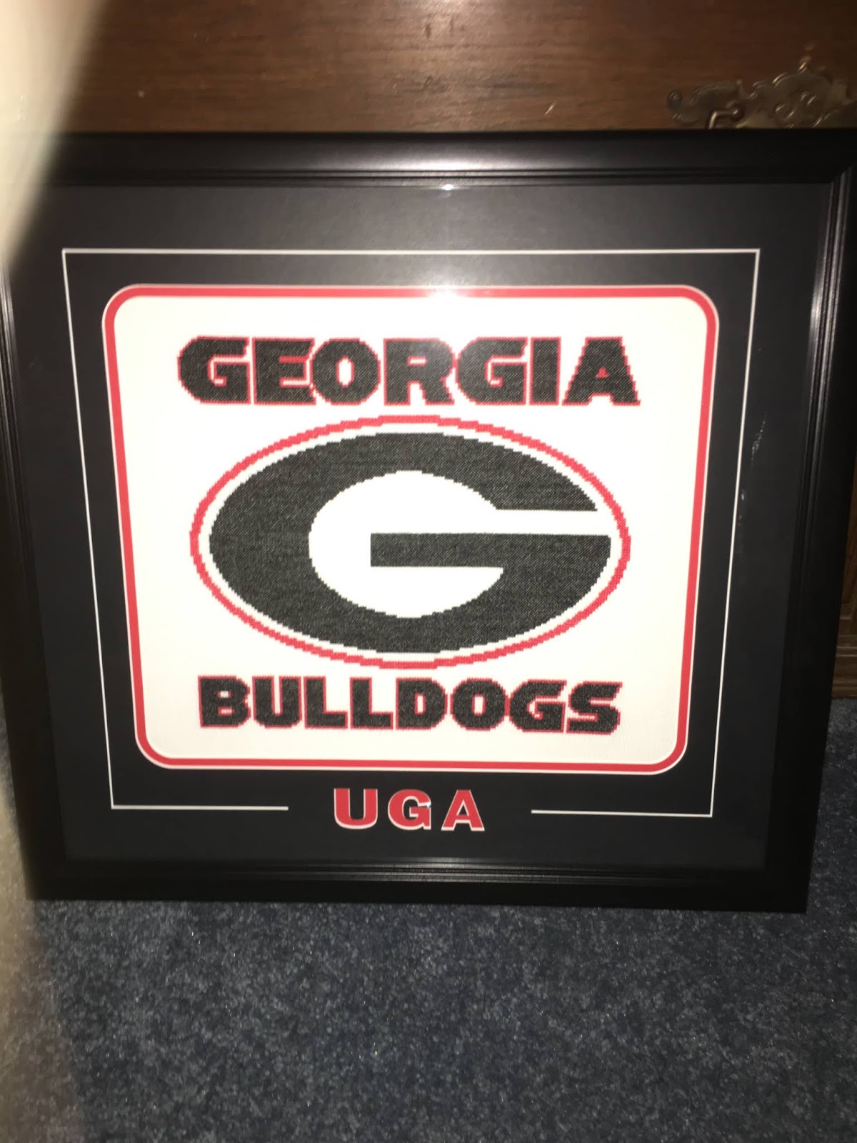 EASY PATTERNS: University of Georgia Bulldogs cross-stitch pattern