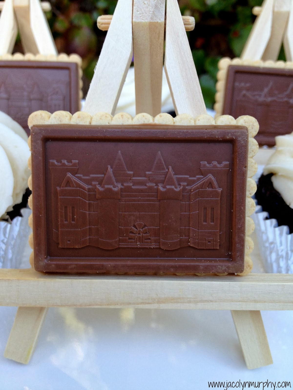 Jac o' lyn Murphy: Castles and Tiaras...Princess Party Desserts