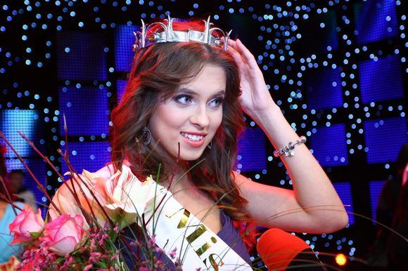 Marine lorphelin: Miss World Lithuania 2012 Rasa Vereniute
