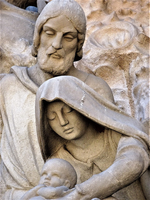 Redescubriendo Barcelona y más allá: 17/09/2017 Miradas a la Sagrada ...