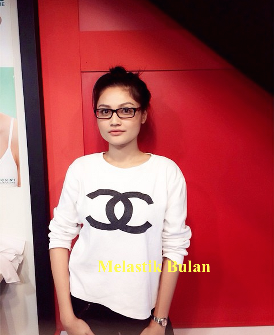 10 Gambar Selfie Cikgu Puteri Aishah Yang SuperB Cantik. #No.7 Jangan Tengok Lama Sangat ...