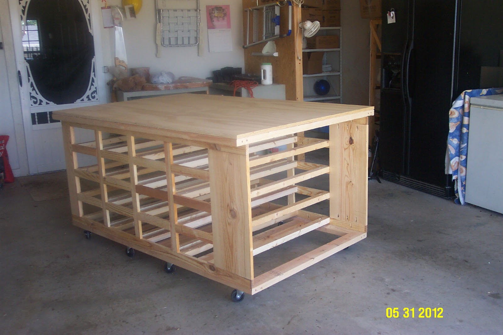 Joe's Wood Hobby: Work Table for the small shop