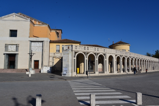 Cosa vedere nei dintorni di Ferrara: Comacchio, Tresigallo e Cento ...