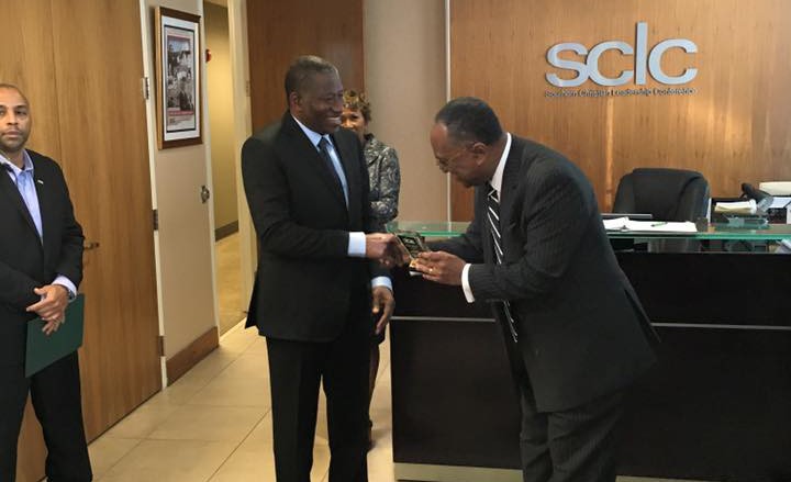 Jonathan honoured in U.S. by Luther King’s SCLC ~ The Big Thing In Town!!!