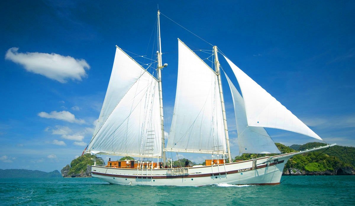 Most Amazing Facts About Pinisi Traditional Sail Ship