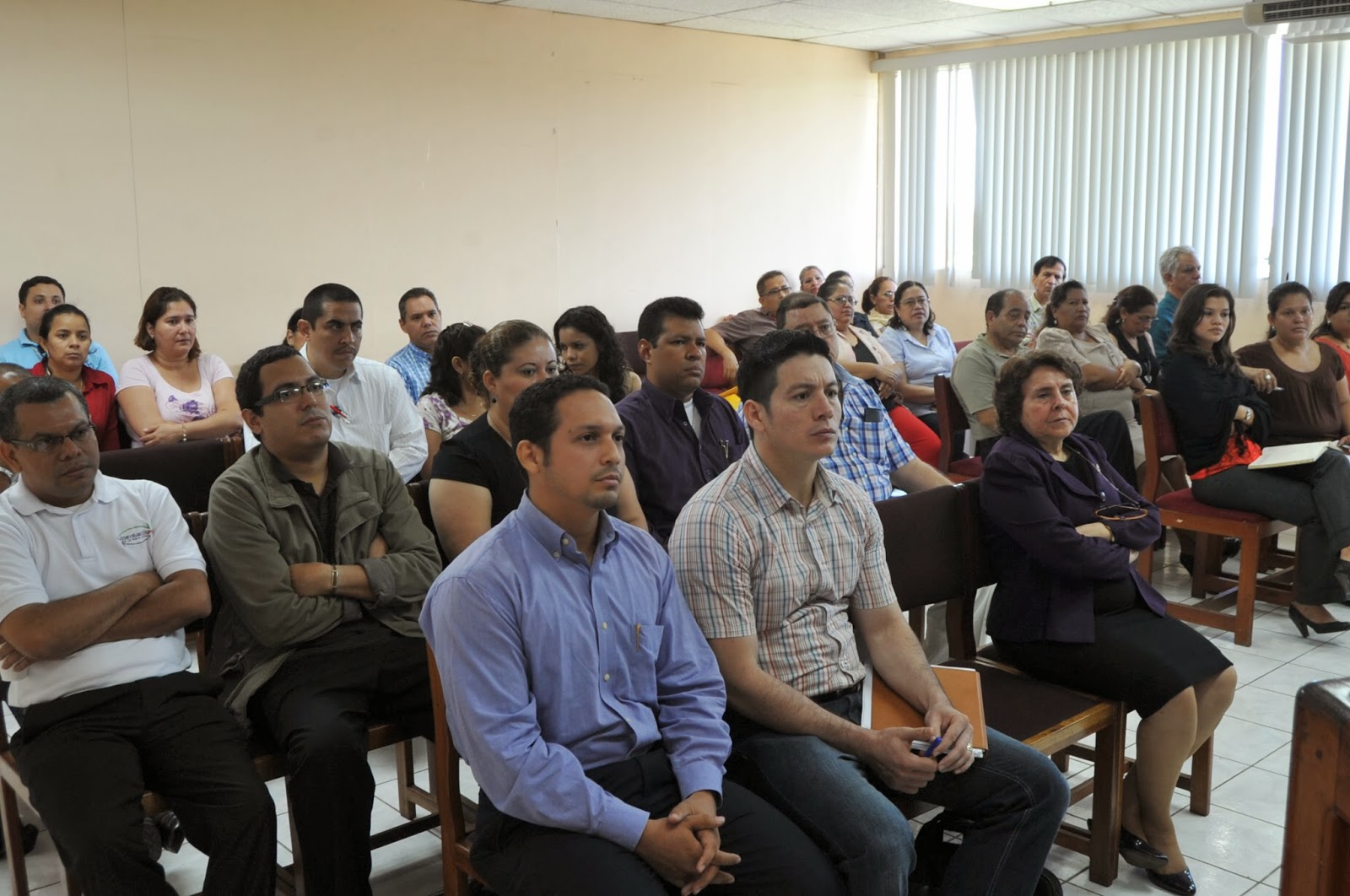 Blog de la UPOLI: Docentes presentaron sus investigaciones