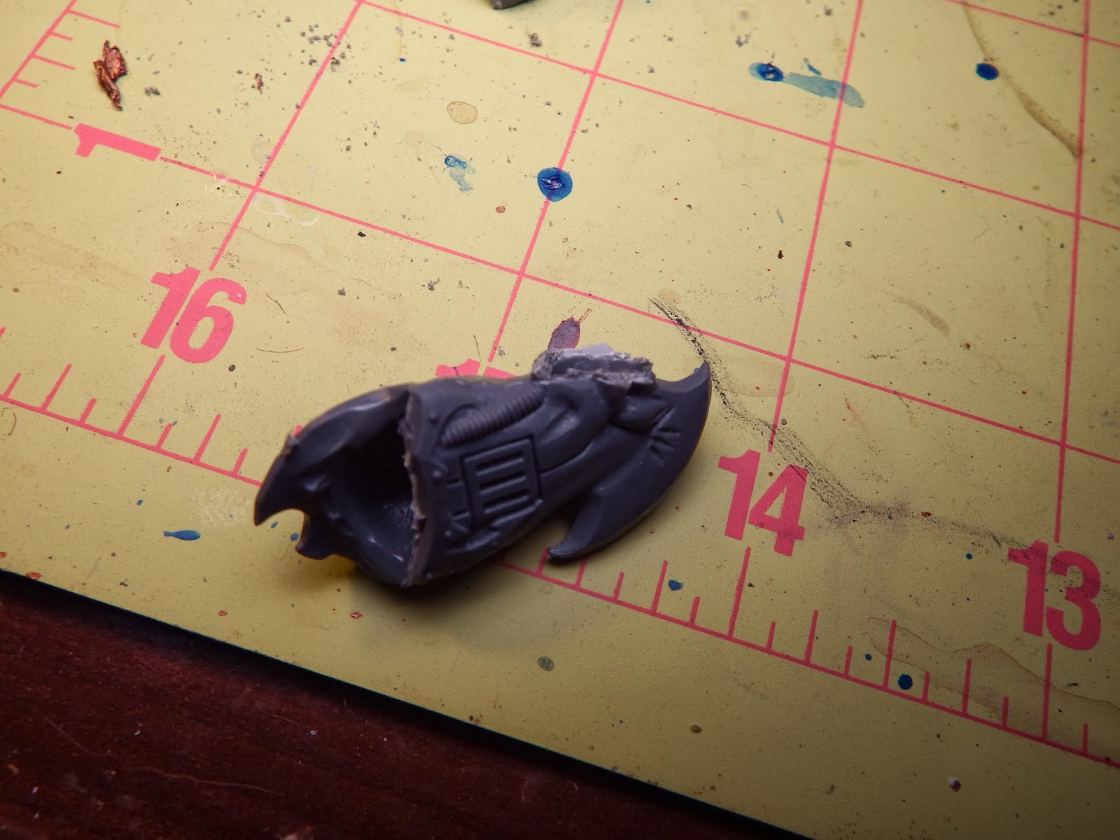 White Metal Games: How To: Right handed Power Fist Conversion for Chaos ...