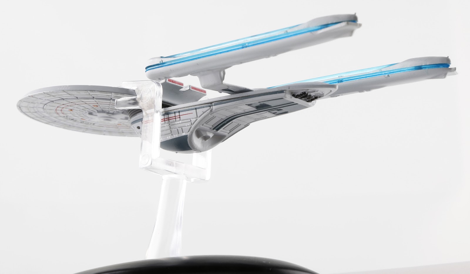 The Trek Collective: Review: The Official Starships Collection #8 - USS ...