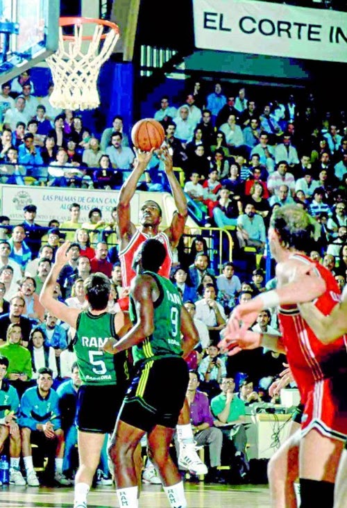 Mark Davis (CAI ZARAGOZA)