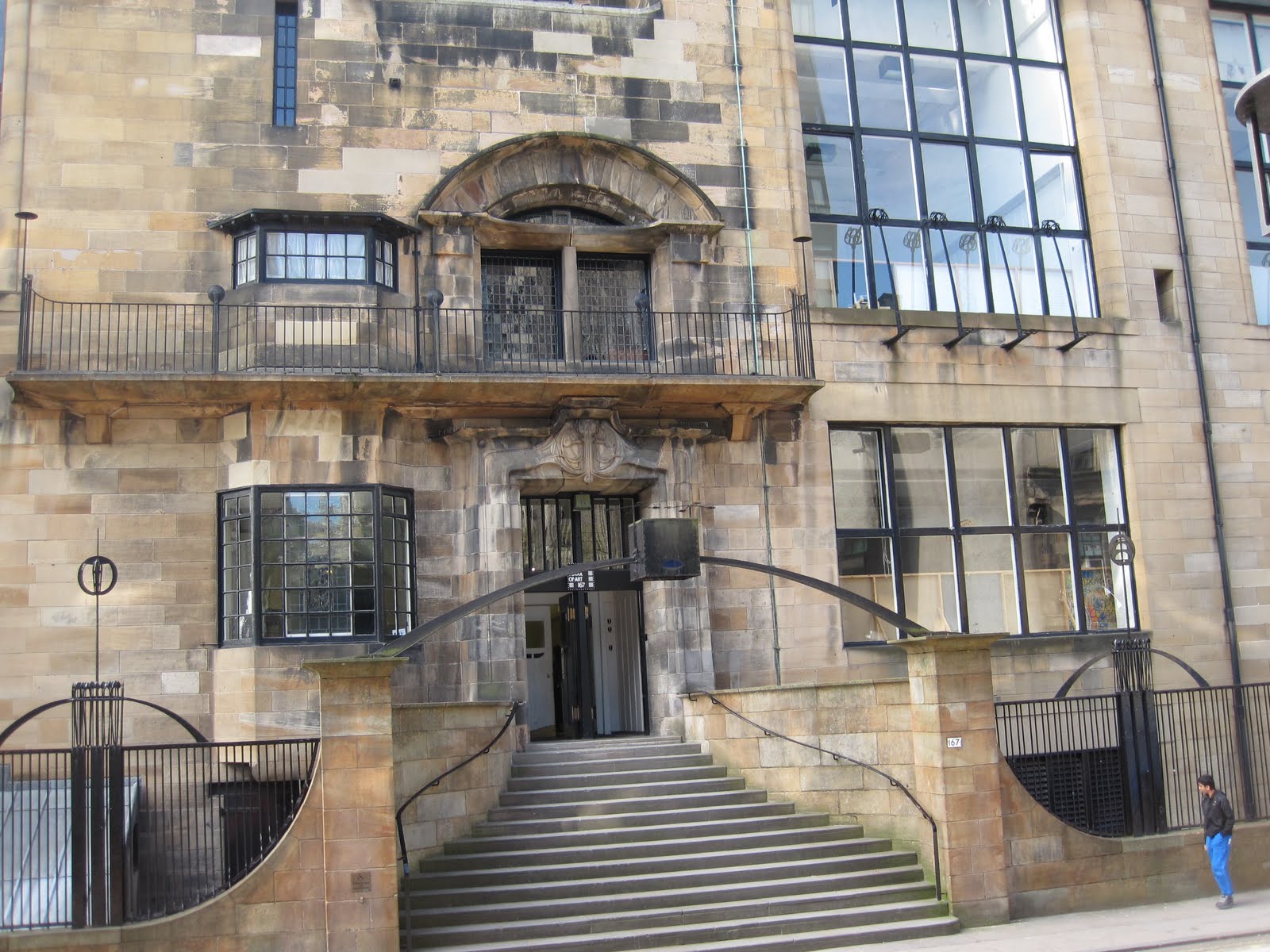 Purdue Professional Writing Abroad: Somebody's Watching Me: Glasgow ...