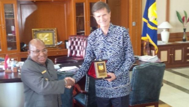 AMERICAN ACTOR HUMAN RIGHTS IN PAPUA - Suara Duka Dari Papua