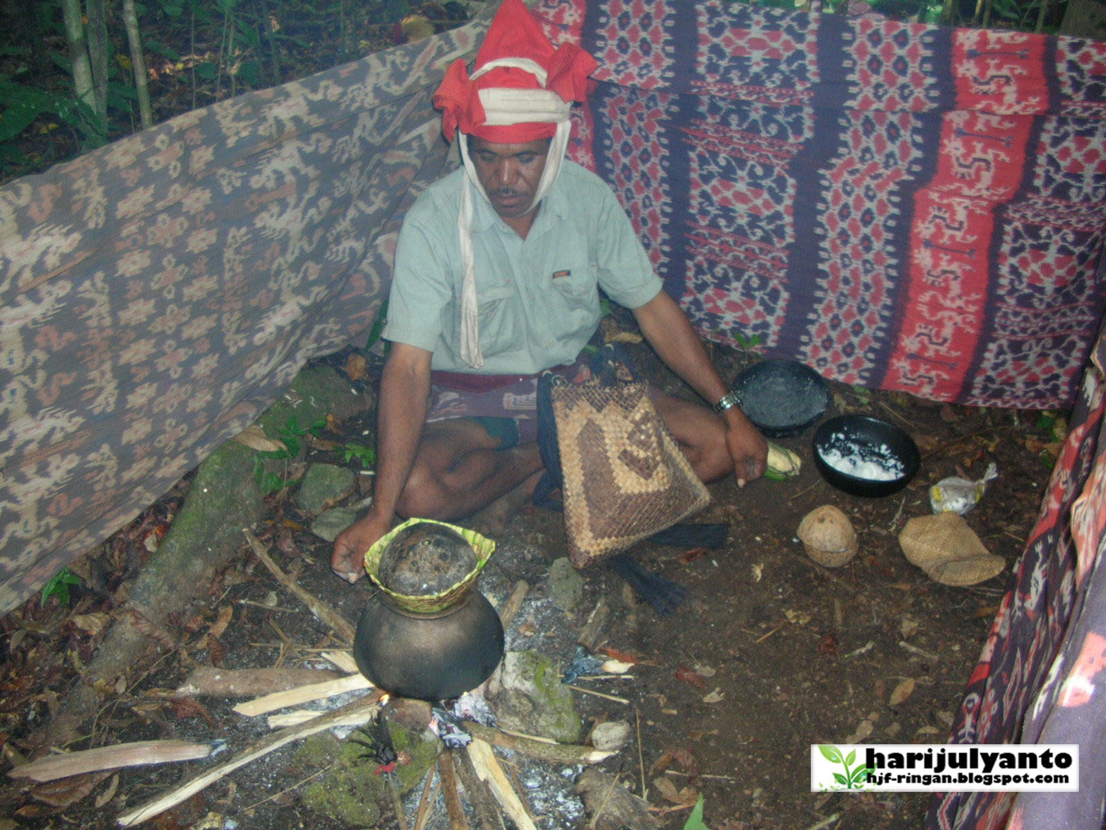Ringan: Persembahan di Hutan Ritus ( Ritual Purung Taliang Marapu )
