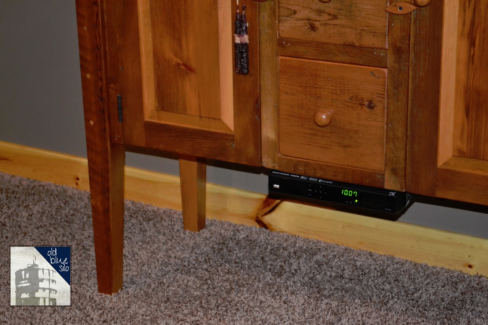 Old Blue Silo: electronic clutter