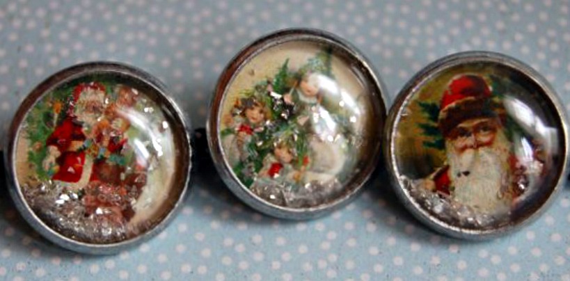 Vintage Connections: Christmas Buttons