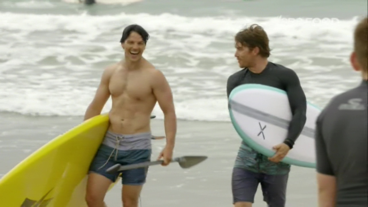 ausCAPS: Dan Churchill shirtless in Surfing The Menu: Next Generation 1 ...
