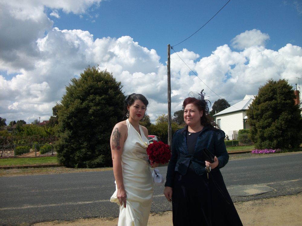 IWASNTBLOGGEDYESTERDAY: THE WEDDING PICS- GEMMA & AARON MEAD