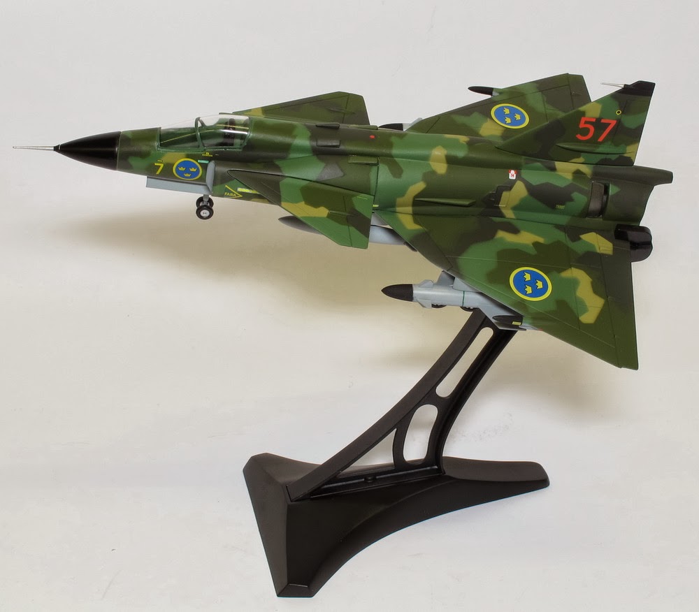 Dora 9 Diecast: Aviation 72 - Saab Viggen AJ37 - RAF Fairford '95