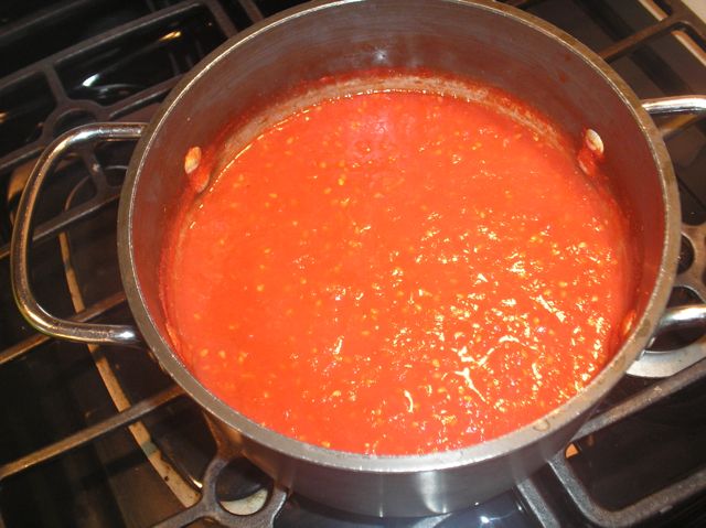 The Briny Lemon: Linguine in Heirloom Tomato Sauce