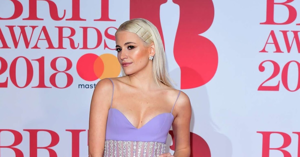 Pixie Lott suffers wardrobe malfunction at the 2018 BRIT Awards