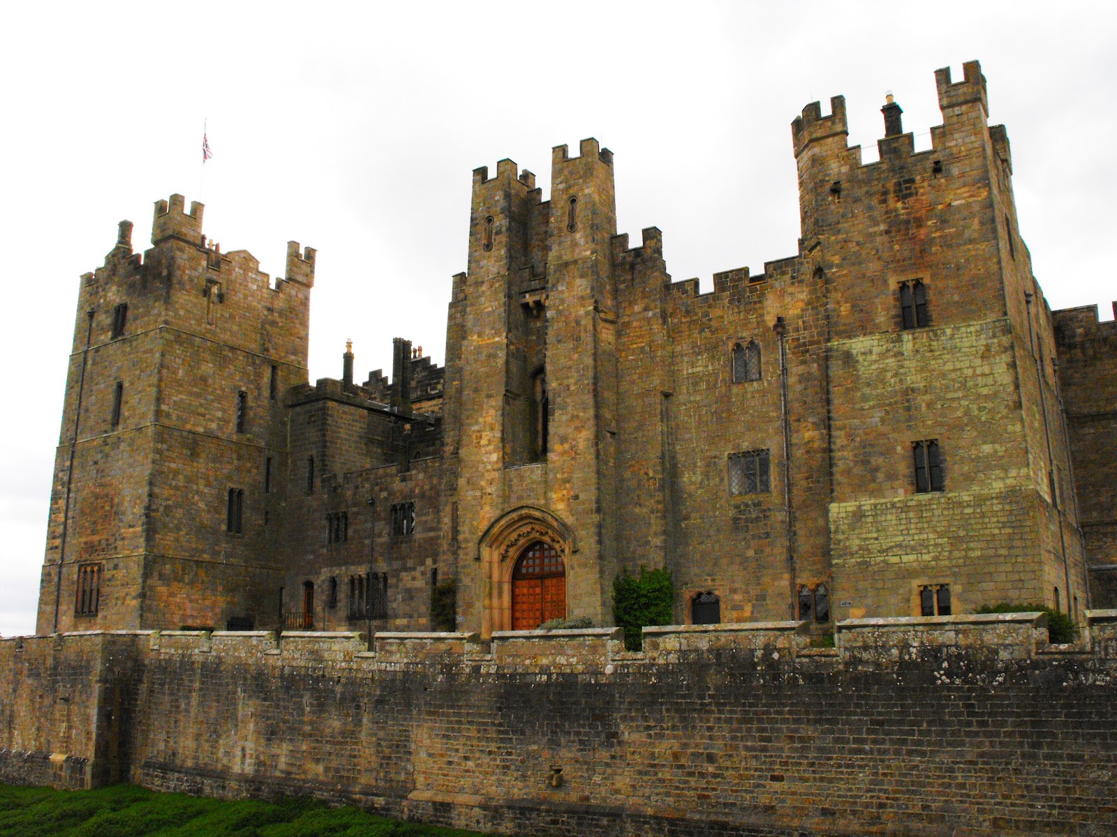 The English Beat: Golden Slumbers... in Northern Castles