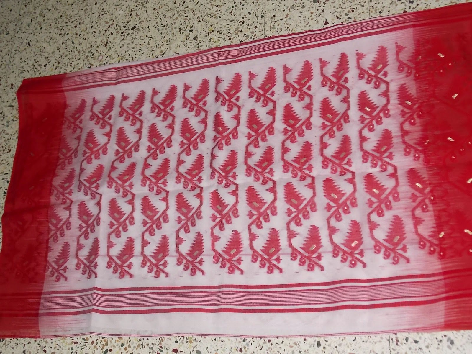 Dhakai Jamdani Sarees- Flowers and vases designs on fine cotton