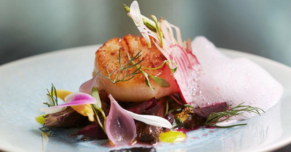 THE VIEW FROM FEZ: Fine Food in Fez - Resto 7 becomes "NUR"