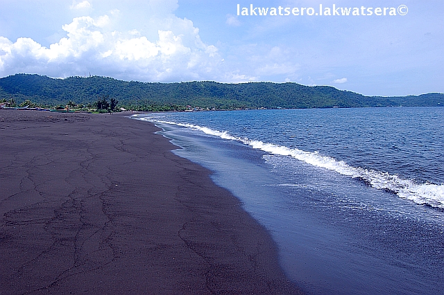 The Cheap Adventurer: 10 most Beautiful Black Beaches in the World