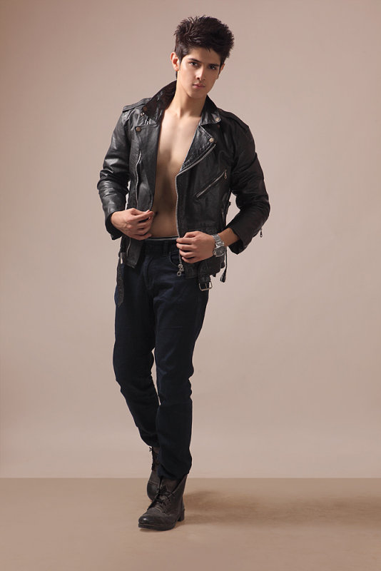 Dare to bare : Hot Indian TV Actors