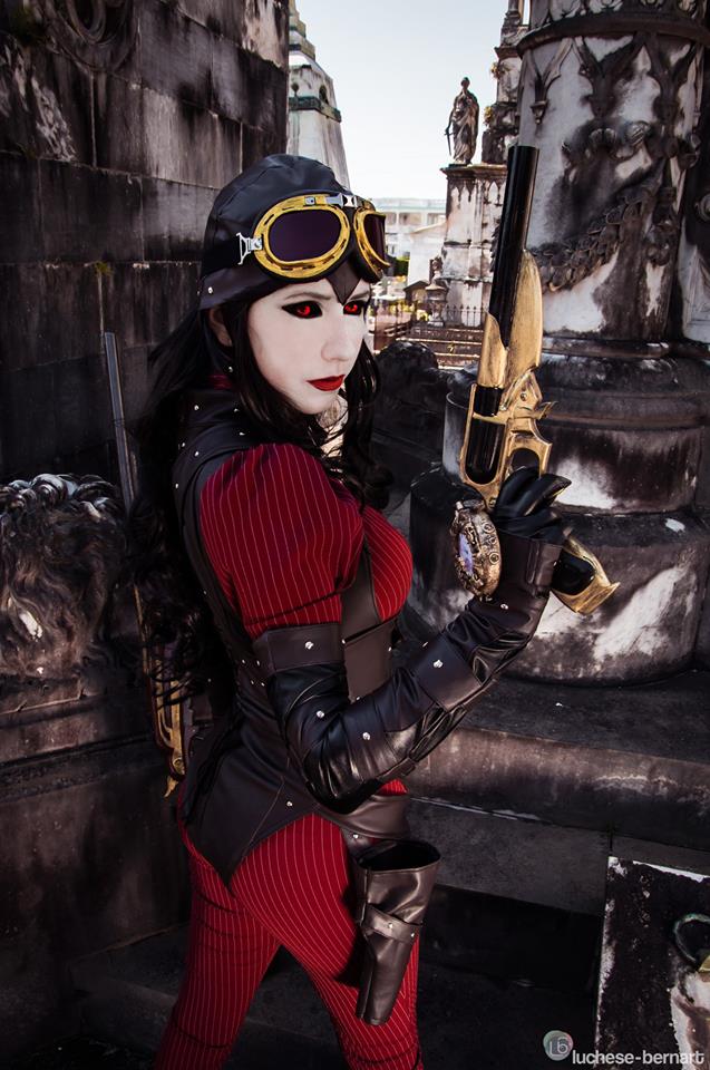 Calvin's Canadian Cave of Coolness: Gui Hellsing Cosplay
