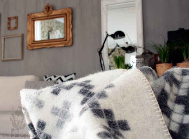 Aika lämmin viltti | Voikukkapelto