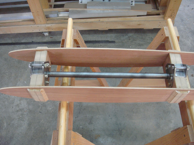 Laird Super Solution: wing fitting attach locating assemblies