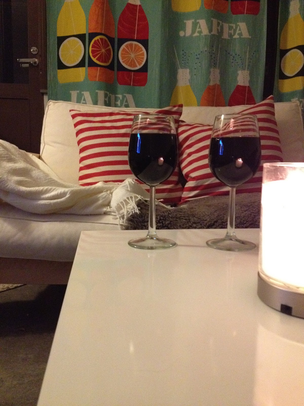 Valkeaa unelmaa ja timanttihippusia: Iso perhe asuu kolmiossa