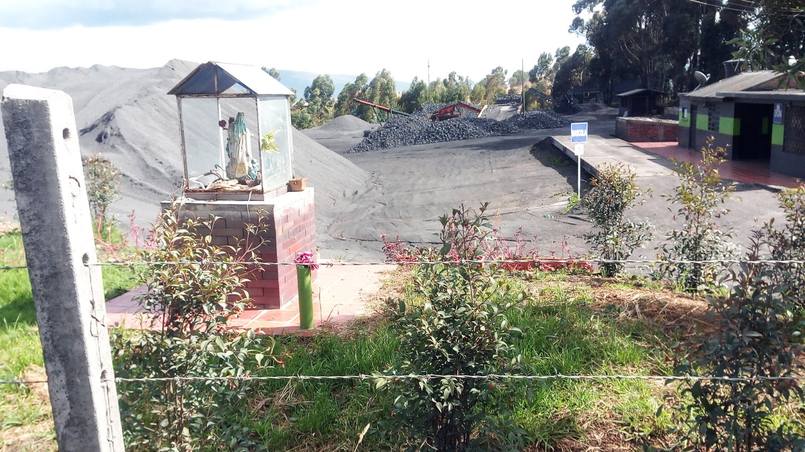 patio bonito atravez de marlon anzola: PATIO BONITO-NEMOCON