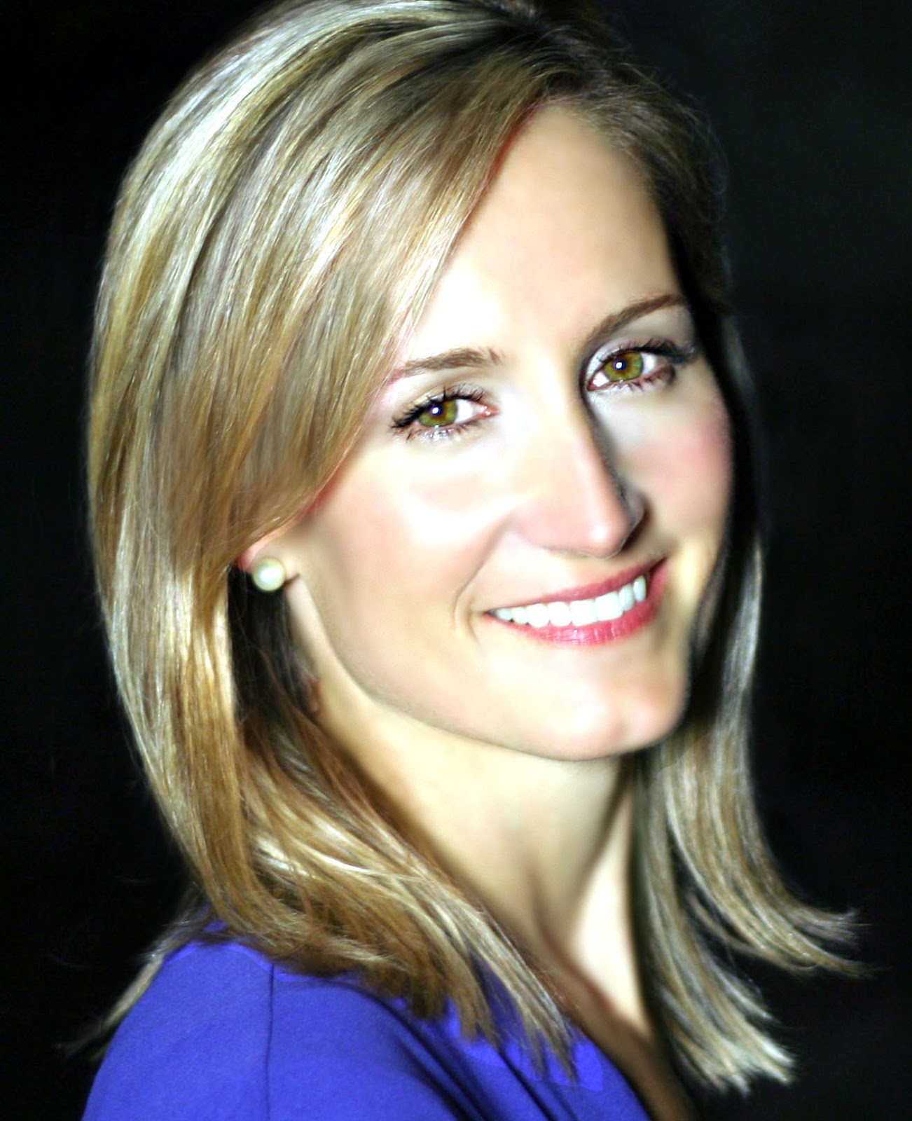 Vancouver Concert Opera Society: Cast Corner - Linda Baird (Mezzo)