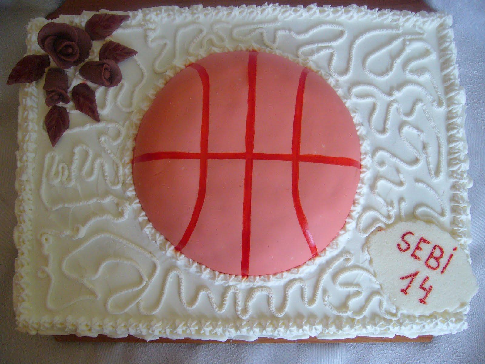 Adela Zilahi: Tort minge de baschet