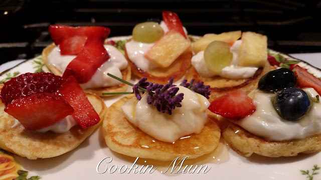 Blinis (Mini Pancakes) - A Perfect Finger Food