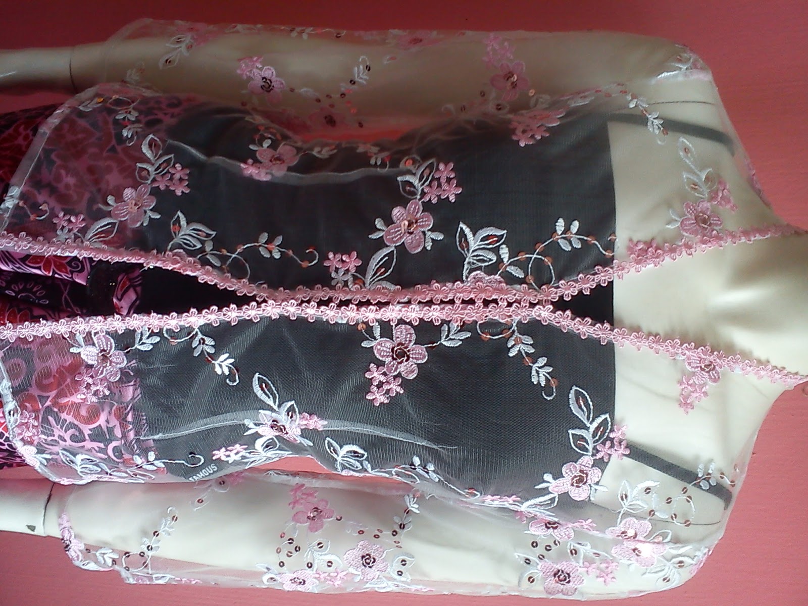 Butik Anggun Pesona: Kebaya