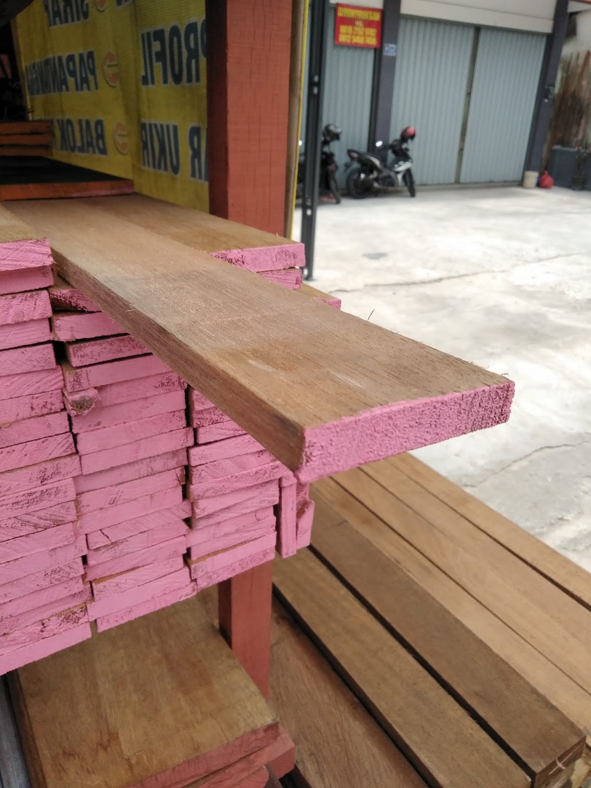 PESONA BORNEO PROFIL: Lis Plint / Lis Lantai / Lis Dinding