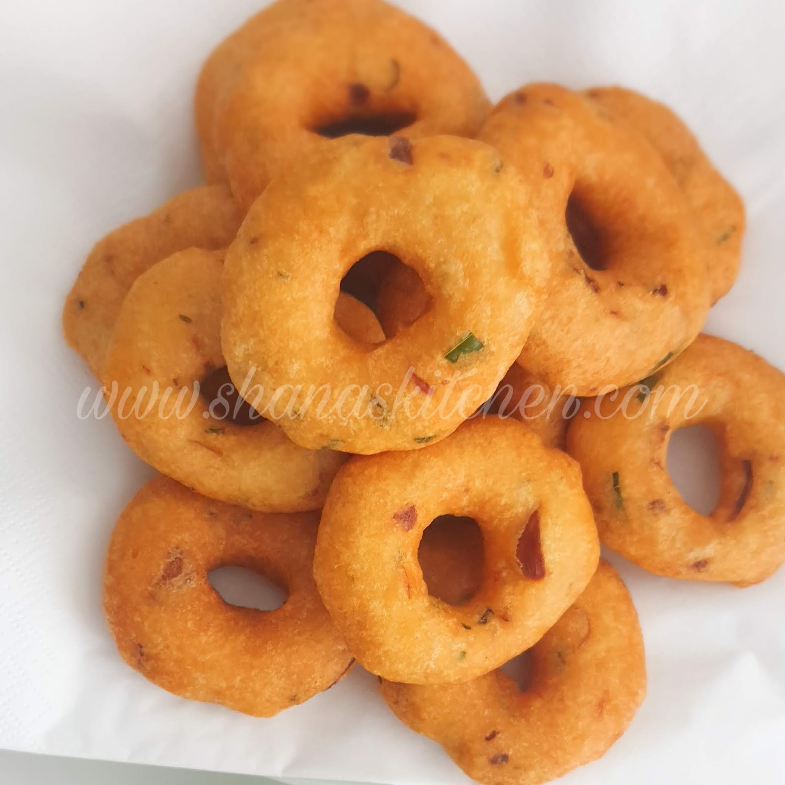 Ulundu Vadai - Shana's Kitchen
