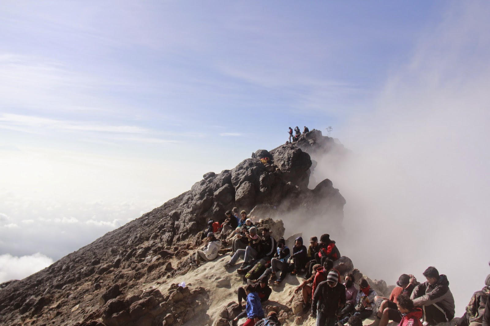 Menyapa Sang Raja Yogyakarta, Gunung Merapi 2968 mdpl - kadekarini ...