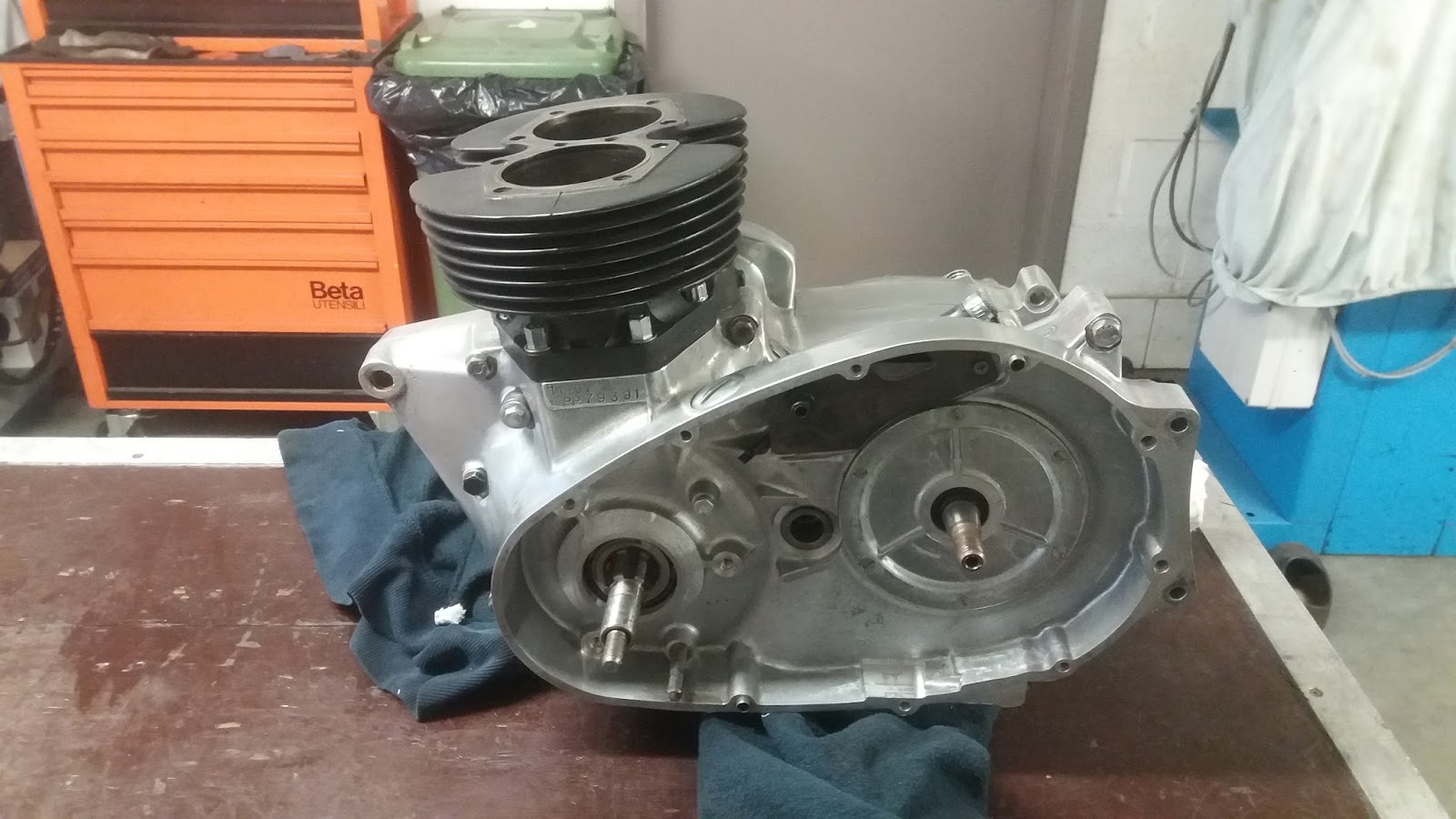 Assembling the t140 engine