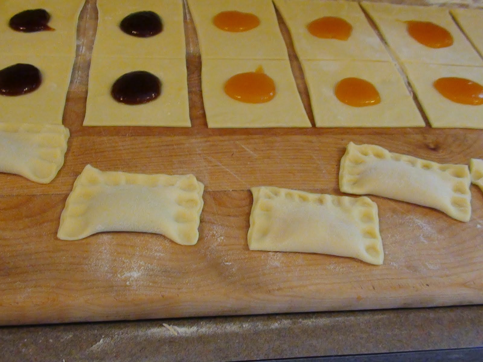 zsuzsa is in the kitchen: KRAUT STRUDLI - SVÁB STRUDLI