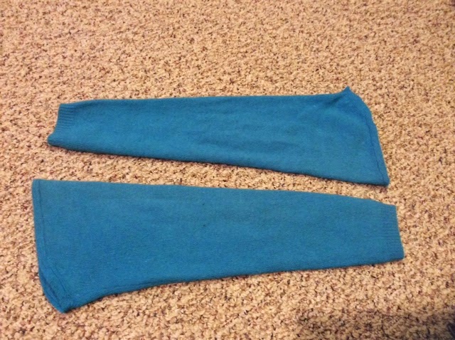 Refashion Co-op: Socks From Old Sweater Sleeves!