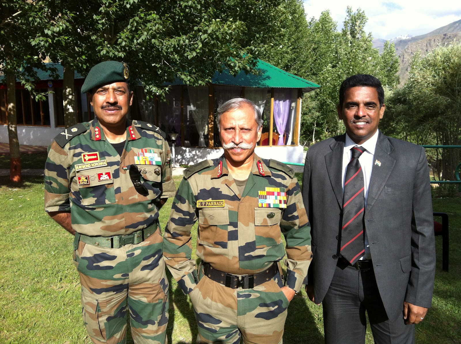 NewsWarrior: Photo blog: Vijay Diwas at Drass