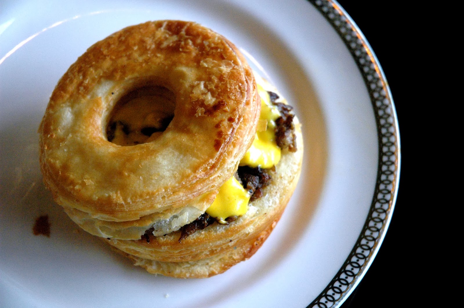 DUDE FOR FOOD: Cronuts Any Way You Want It at Oakroom Restaurant & Bar