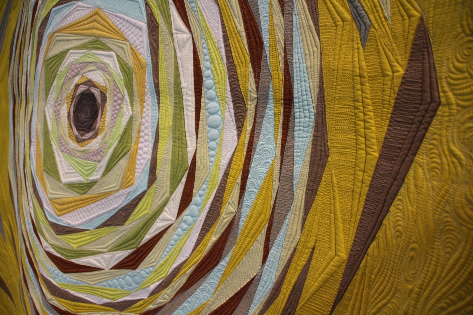 Tatyana's Quilting Studio: QuiltCon 2017, Part I - Angela Walters quilts