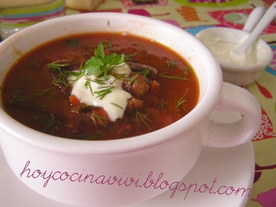 Hoy cocina Vivi: Borsch, sopa rusa de remolacha y repollo