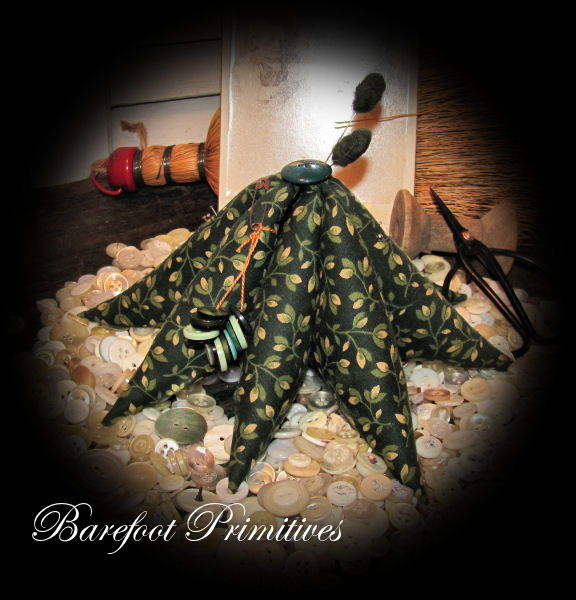 Barefoot Primitives: PIN CUSHIONS